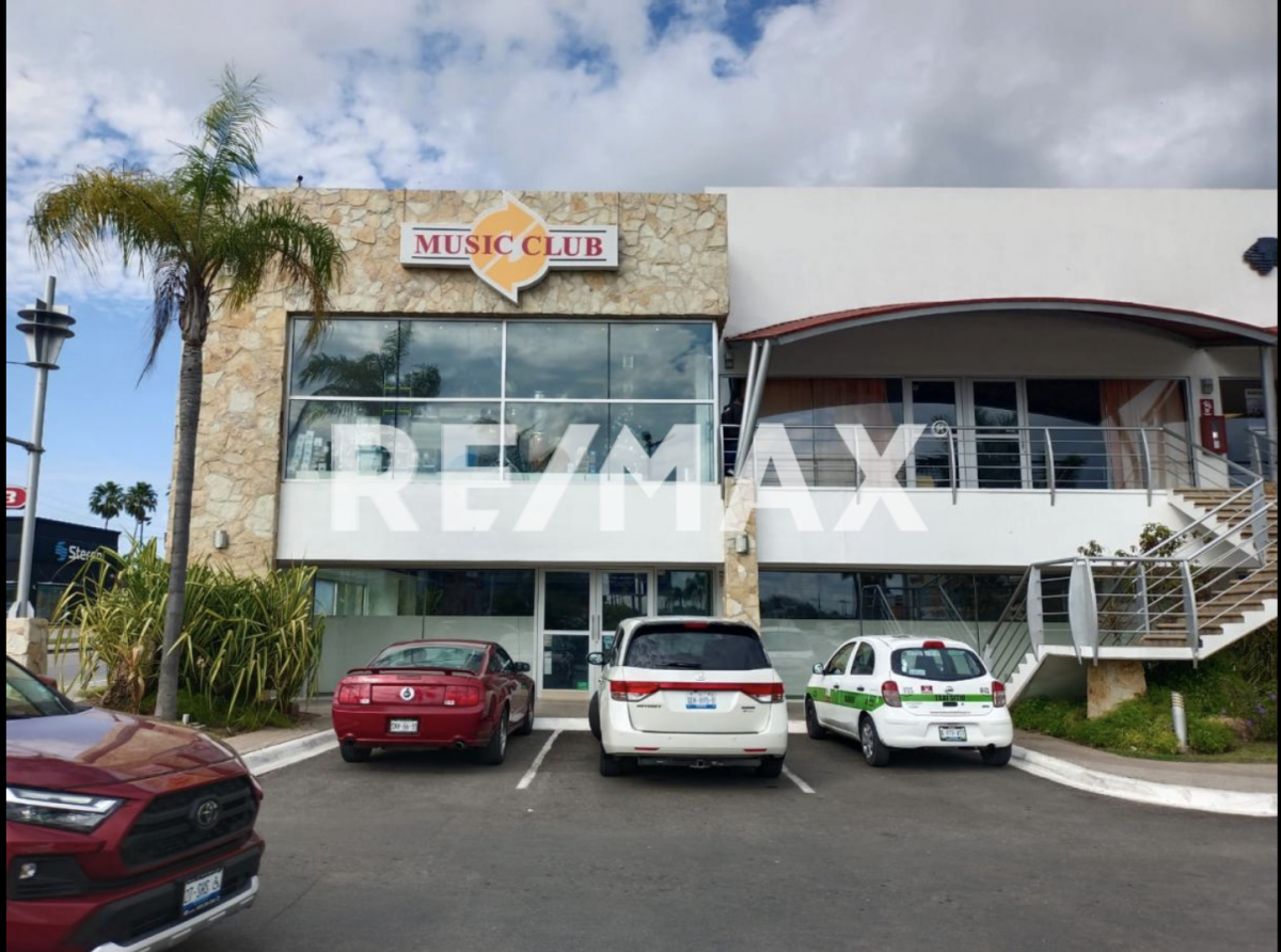 LOCAL COMERCIAL EN RENTA